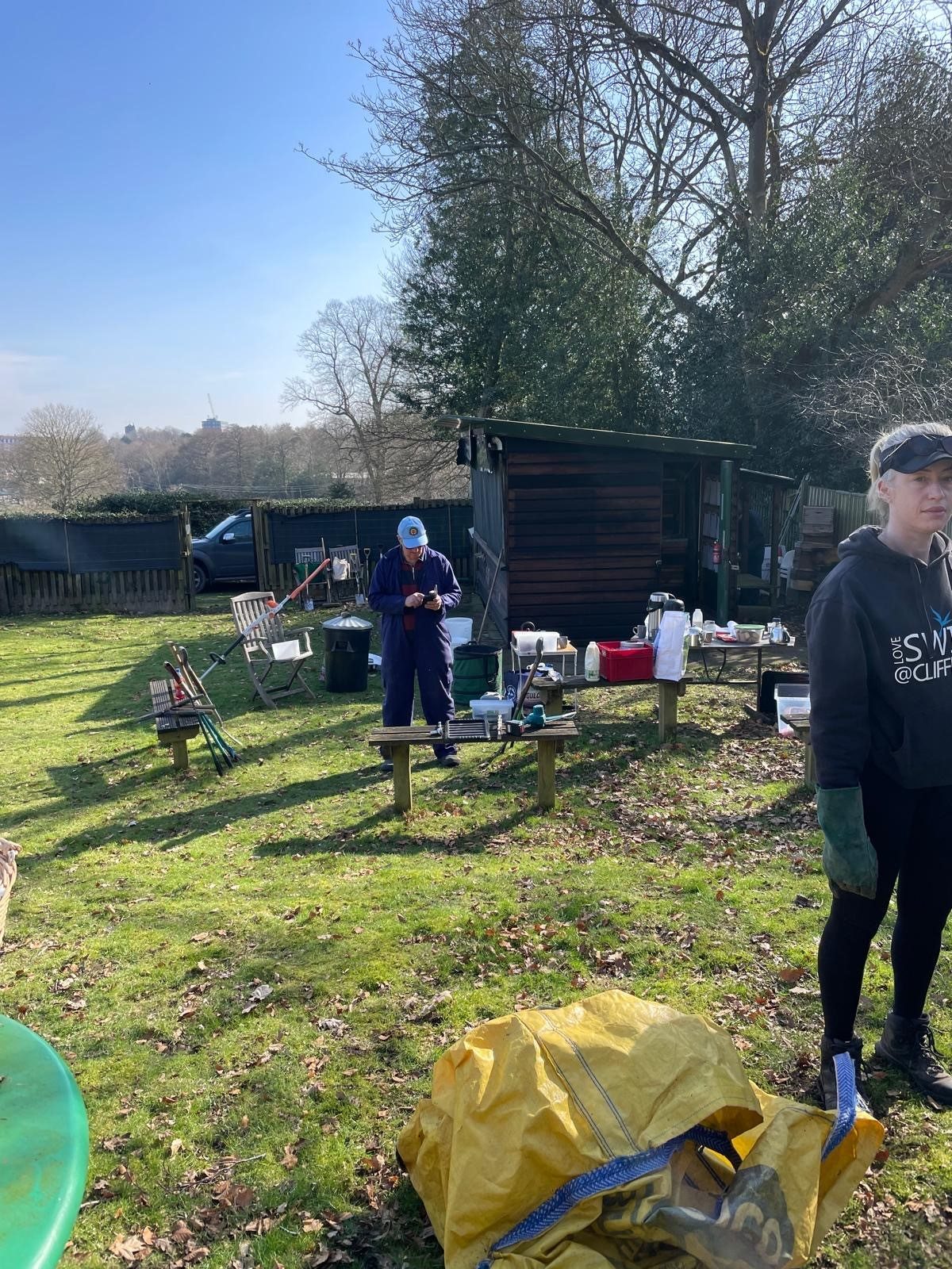 Apiary Tidy Up - Working Party | Sutton Coldfield & North Birmingham Beekeepers